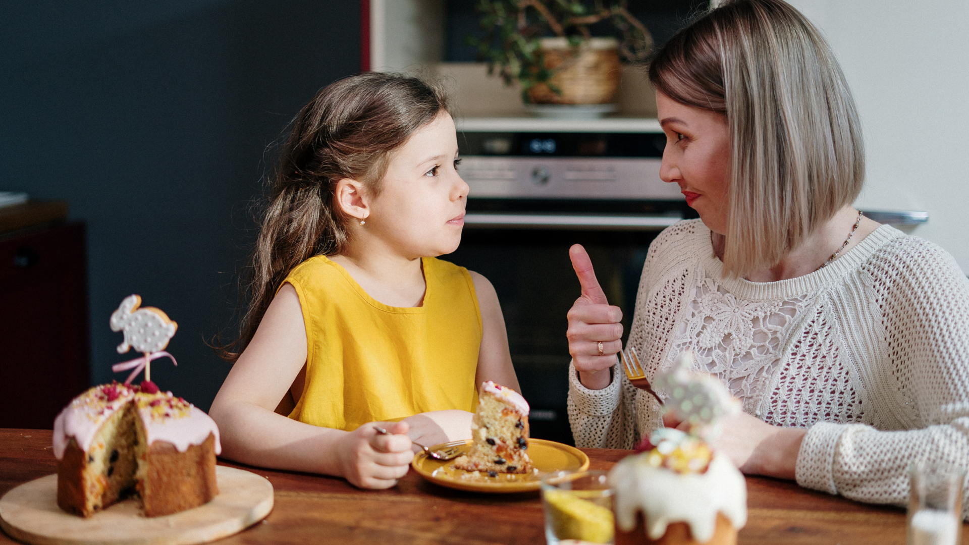 To insource, or to oursource? | ServiceScaler